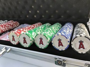 How the 2 Worlds of Poker & Baseball Come Together - Through The Fence ...